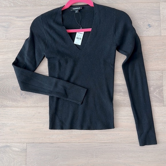 Express | Sweaters | Express Vneck Long Sleeve Sweater | Poshmark